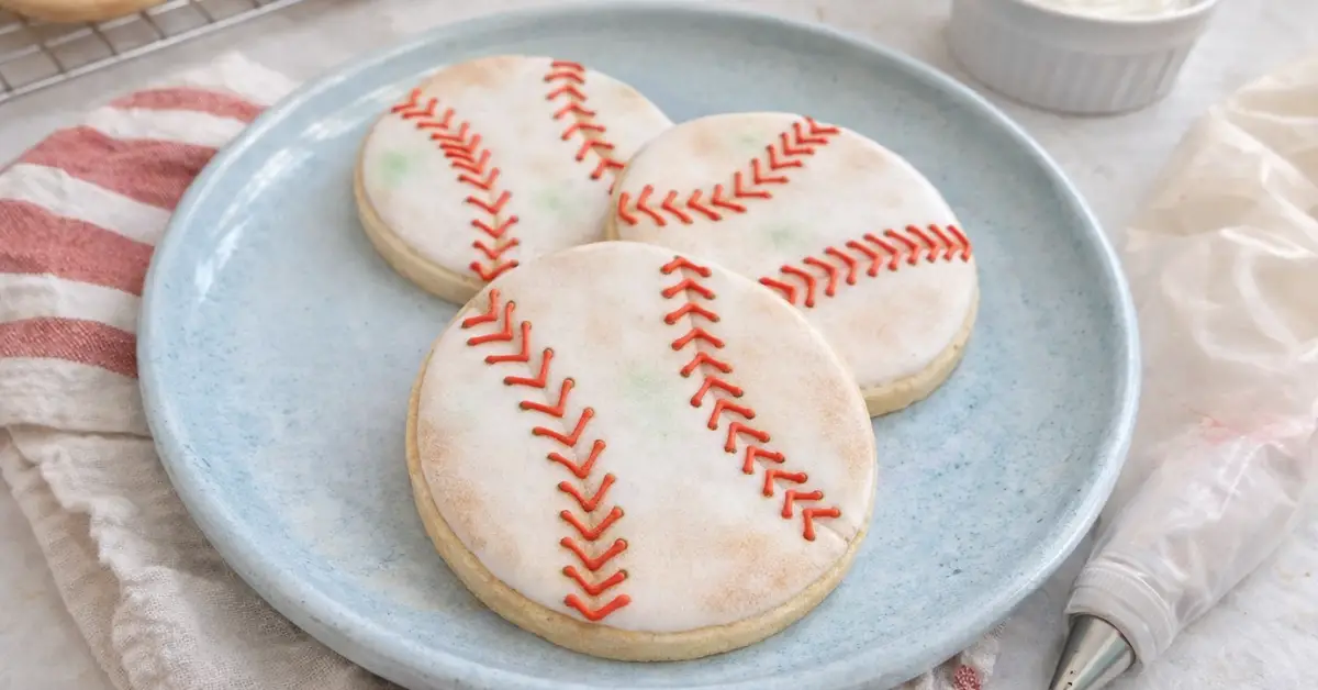 Decorated Baseball Cookies with Royal Icing: A Fun, Tasty Treat